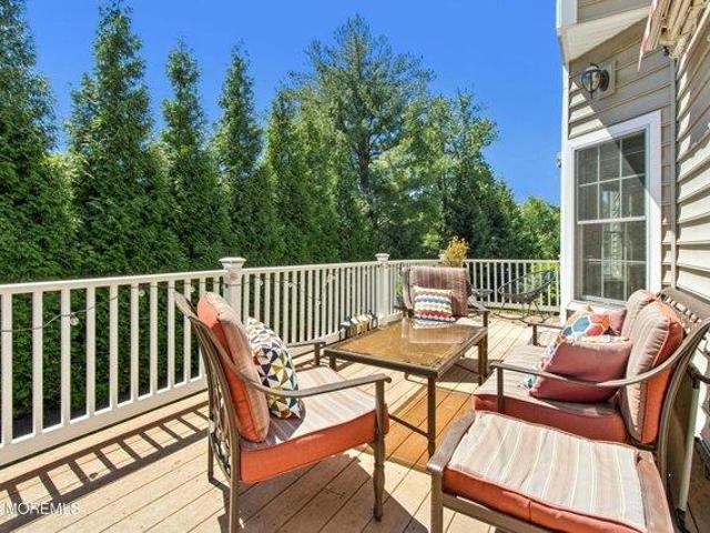 house with 5 bedroom, Clark NJ ES104153072