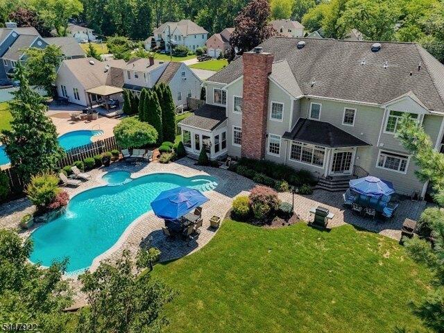 house with 5 bedroom, Clark NJ ES104811309