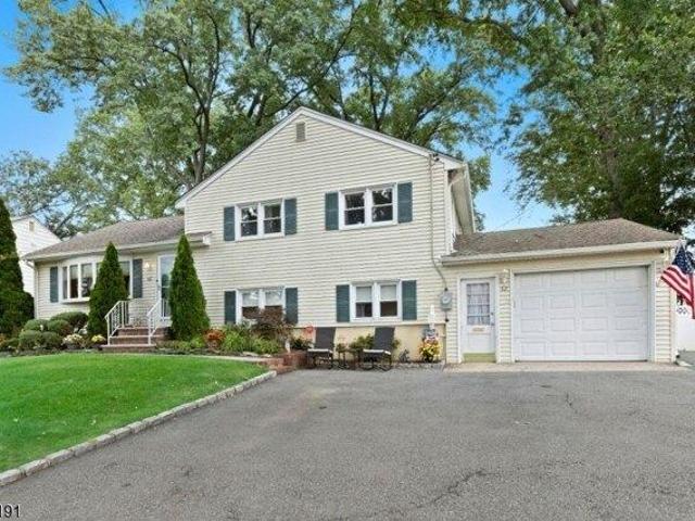 house with 5 bedroom, Clark NJ ES104811605