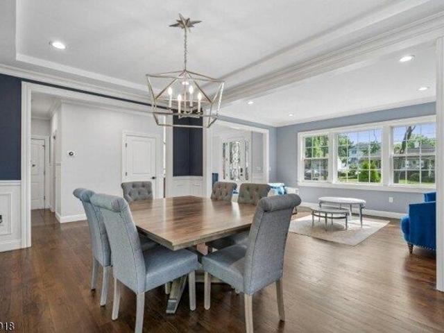 house with 5 bedroom, Clark NJ ES105143330