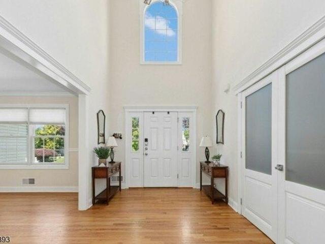 house with 5 bedroom, Clark NJ ES105124372