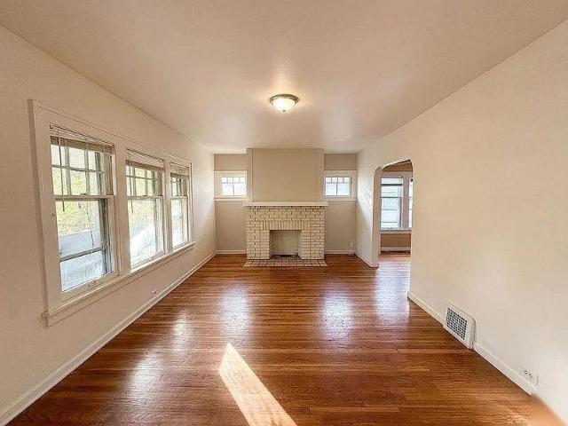 house with 5 bedroom, Cleveland Heights OH ES100973287