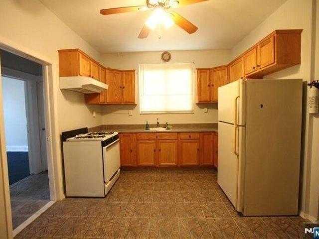 house with 5 bedroom, Cliffside Park NJ ES103158884