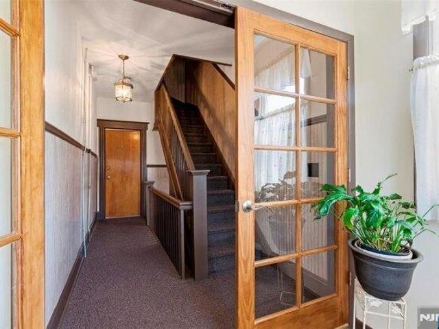 house with 5 bedroom, Clifton NJ DLS102317209