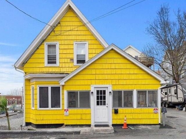 house with 5 bedroom, Clinton MA DS103624779