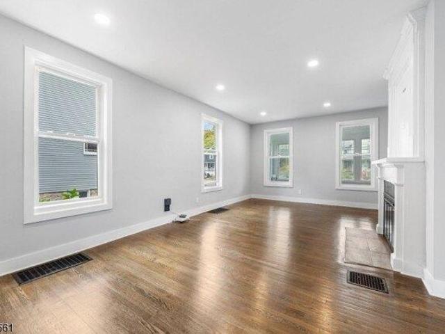 house with 5 bedroom, Clinton NJ ES105171907