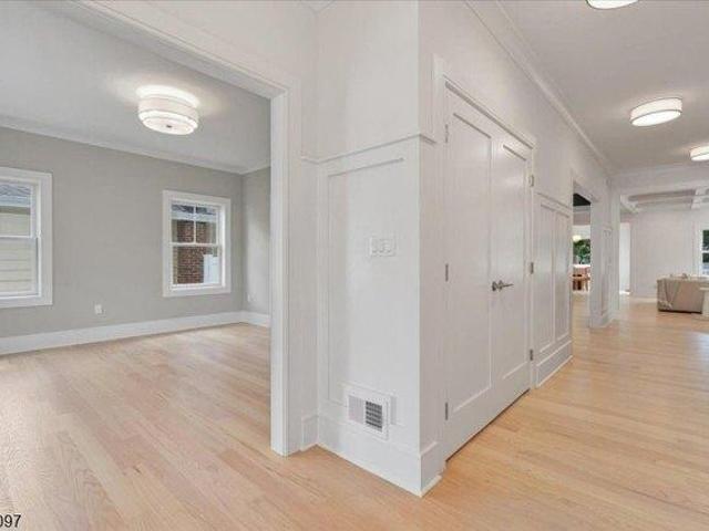 house with 5 bedroom, Cranford NJ ES105203348