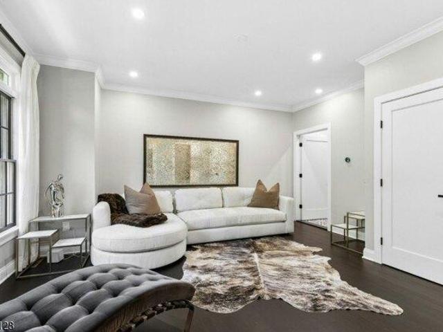 house with 5 bedroom, Cranford NJ ES105233035
