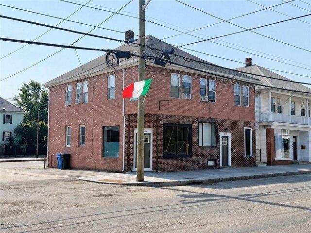 house with 5 bedroom, Cranston RI DS104261547