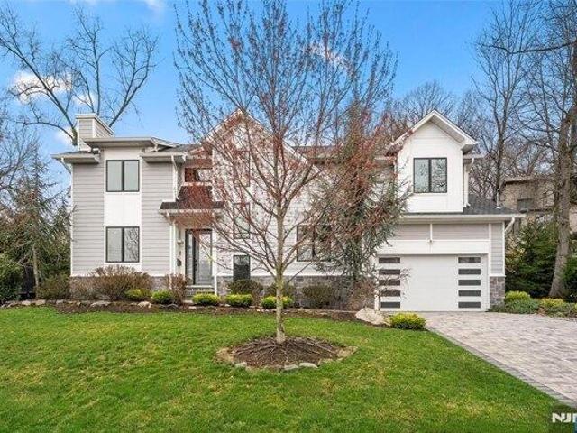 house with 5 bedroom, Cresskill NJ DLS102729332