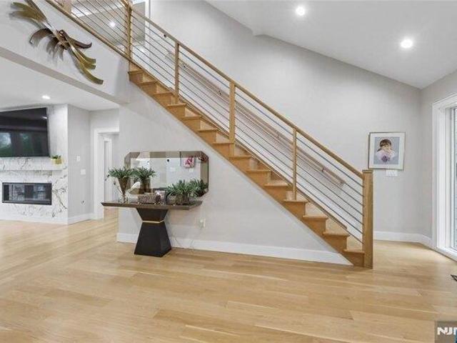 house with 5 bedroom, Cresskill NJ ES104409747