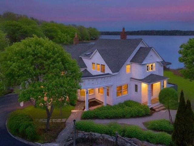 house with 5 bedroom, Cumberland ME DS102212313