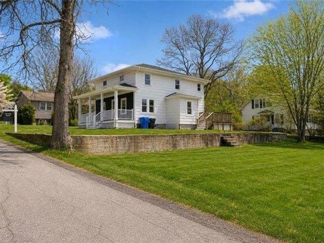 house with 5 bedroom, Cumberland RI DLS102282407