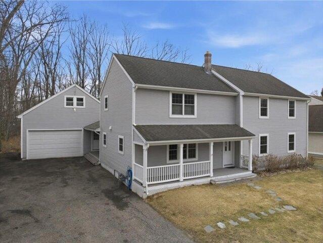 house with 5 bedroom, Cumberland RI ES103495509