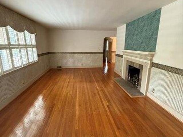 house with 5 bedroom, Danville VA ES104902728