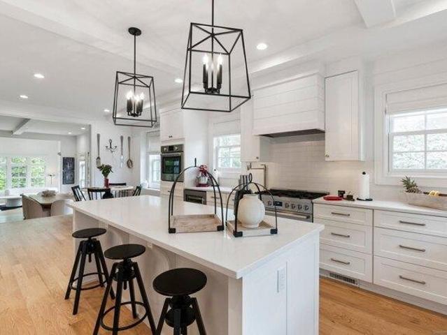 house with 5 bedroom, Danbury CT DLS102313830