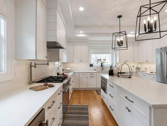 house with 5 bedroom, Danbury CT ES104442960