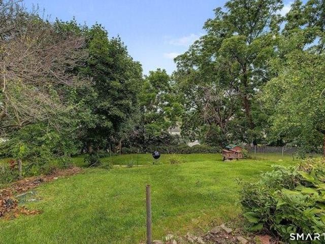 house with 5 bedroom, Danbury CT ES104906378