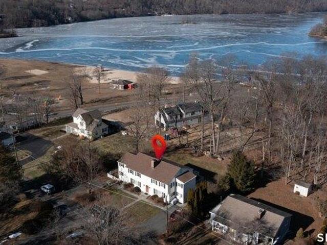 house with 5 bedroom, Danbury CT ES103069402