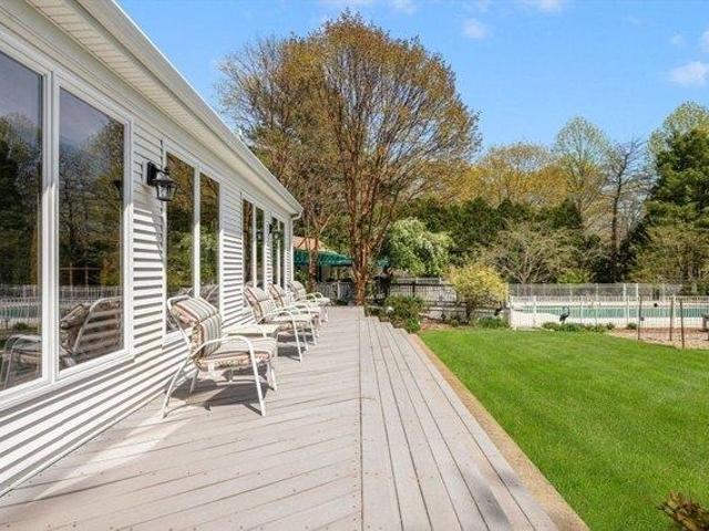 house with 5 bedroom, Dartmouth MA ES102959595