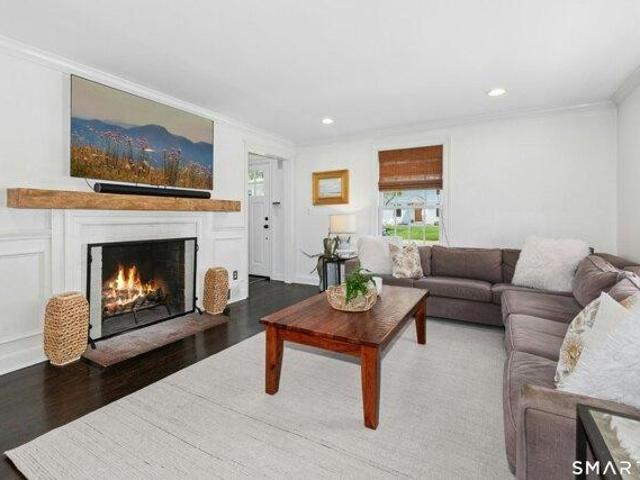 house with 5 bedroom, Darien CT ES103435160