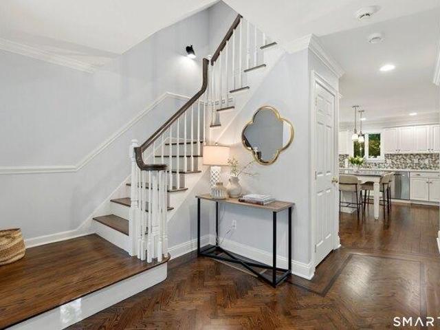 house with 5 bedroom, Darien CT ES104851478