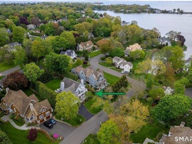 house with 5 bedroom, Darien CT ES104299767