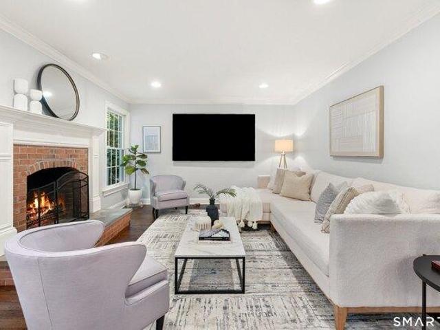 house with 5 bedroom, Darien CT ES105257939