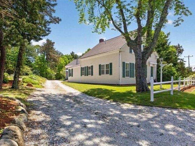 house with 5 bedroom, Dennis MA DS104150237