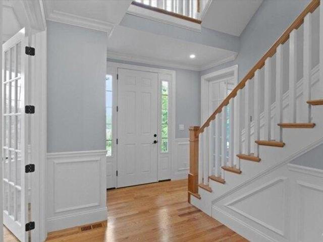 house with 5 bedroom, Dedham MA DLS102444594