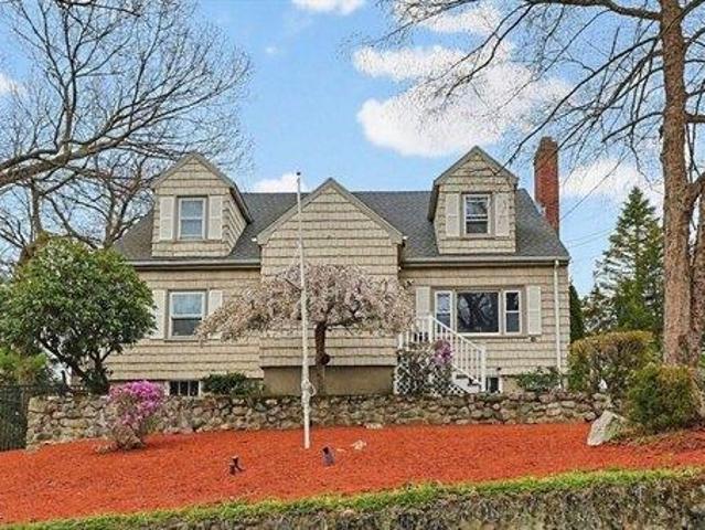 house with 5 bedroom, Dedham MA DS102478222