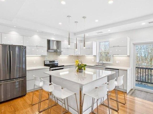 house with 5 bedroom, Dedham MA DS102595898