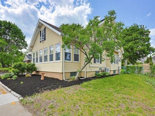 house with 5 bedroom, Dedham MA DS102635714
