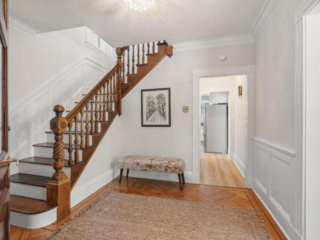 house with 5 bedroom, Dedham MA ES103125880