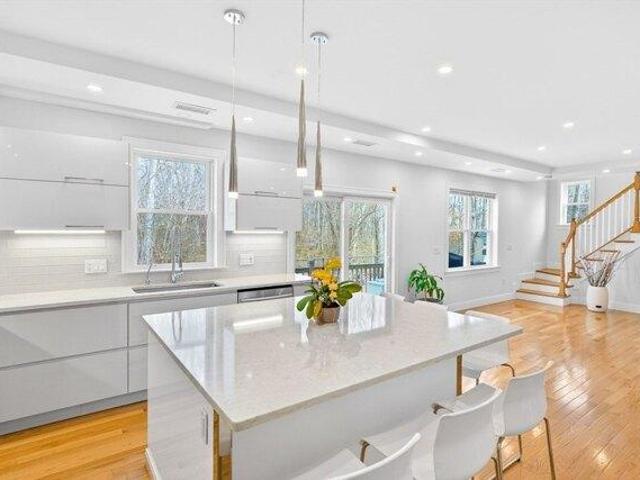 house with 5 bedroom, Dedham MA ES103161187