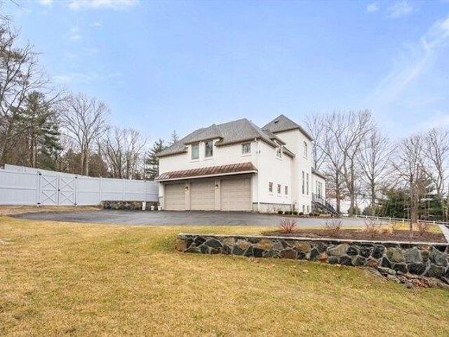 house with 5 bedroom, Dedham MA ES104330087