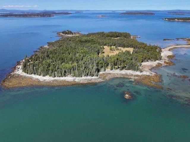 house with 5 bedroom, Deer Isle ME ES104788842