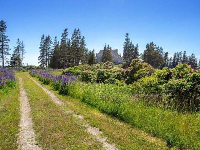 house with 5 bedroom, Deer Isle ME ES105127166