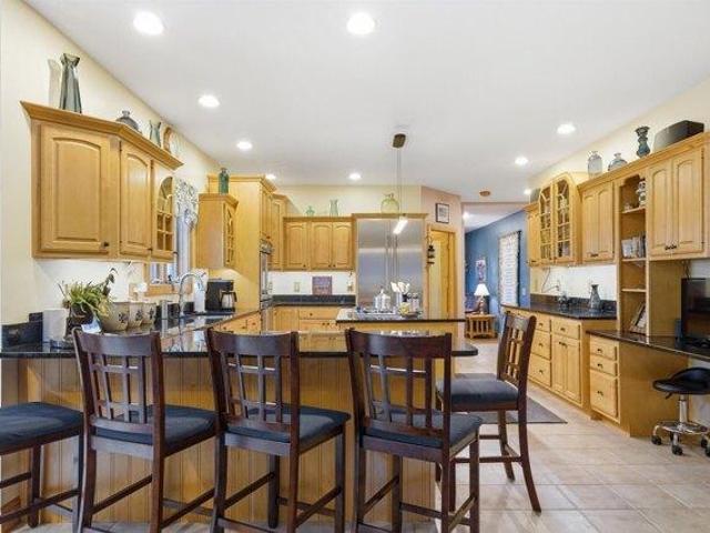 house with 5 bedroom, Deerfield NH ES105080675