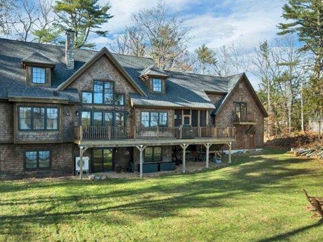 house with 5 bedroom, Deerfield NH ES105204331
