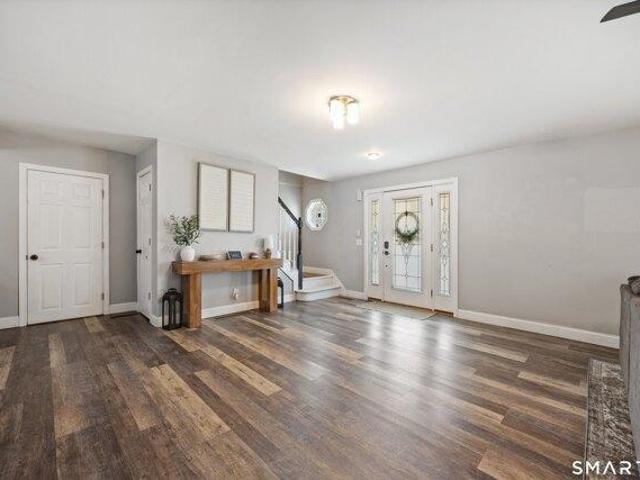 house with 5 bedroom, Derby CT ES103186976