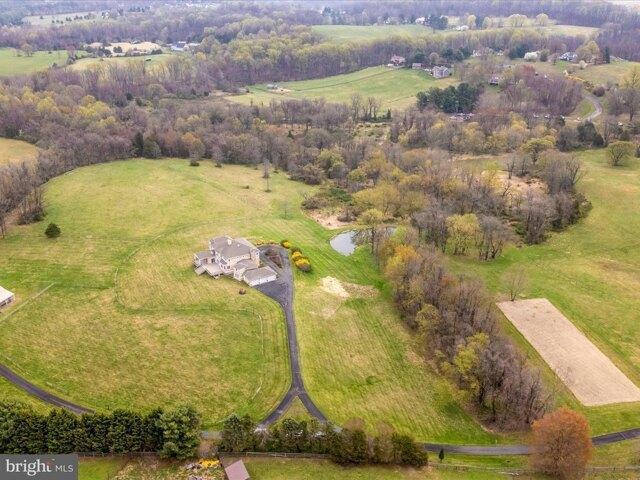 house with 5 bedroom, Dickerson MD DLS89378172