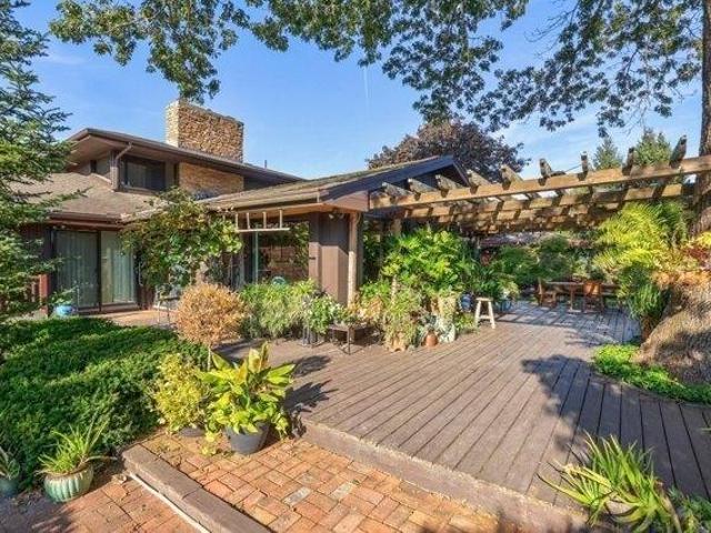 house with 5 bedroom, Douglas MA DS103619219