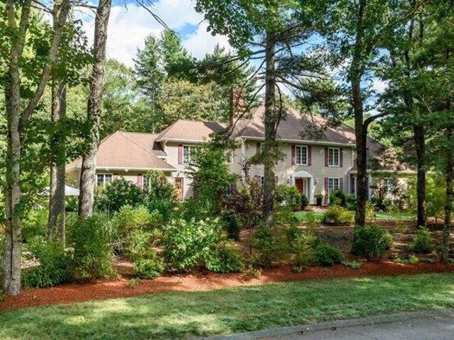 house with 5 bedroom, Dover MA ES103037111