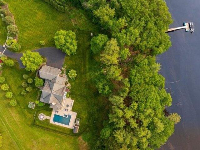 house with 5 bedroom, Dover NH ES103098884