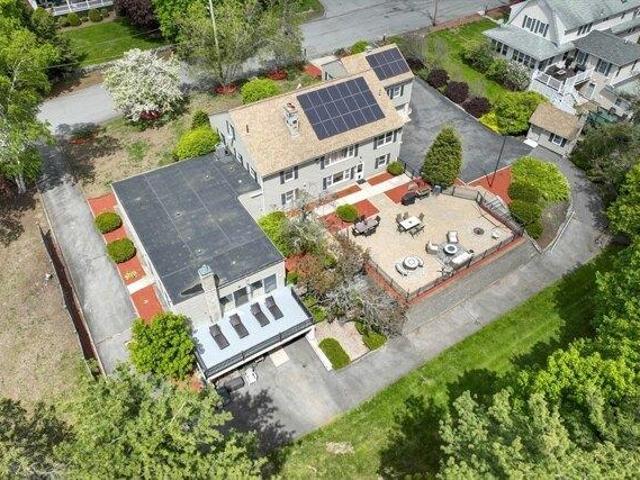 house with 5 bedroom, Dracut MA DS102313053