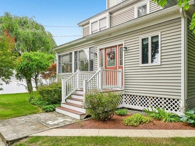 house with 5 bedroom, Dracut MA DS104333004