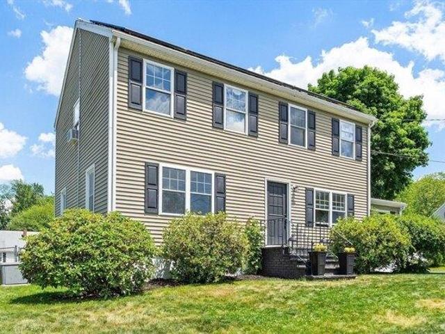 house with 5 bedroom, Dracut MA DS104376401
