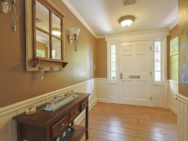 house with 5 bedroom, Dracut MA ES103019102