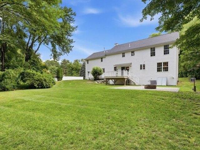 house with 5 bedroom, Dracut MA ES105041411